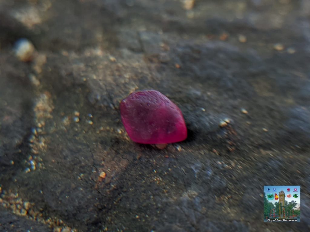 Ceylon Natural Ruby & Padparadscha Sapphire Rough Gemstones ( Sri ...