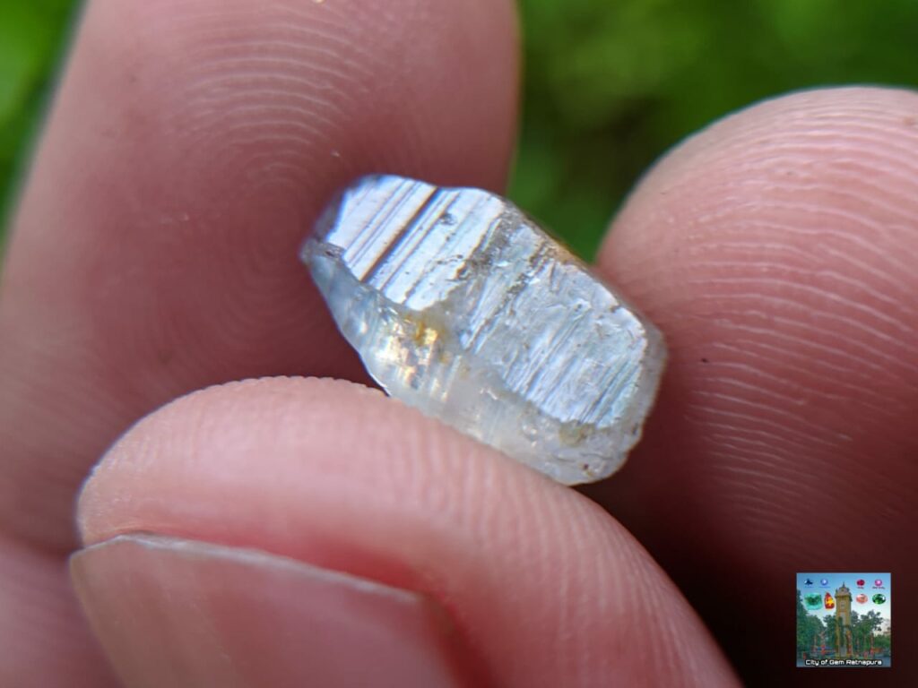 CEYLON NATURAL HEATING SAPPHIRE CRYSTAL "GEUDA ( DUM GAL )" glass body ...