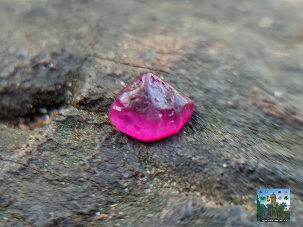Ceylon Natural Ruby & Padparadscha Sapphire Rough Gemstones ( Sri ...