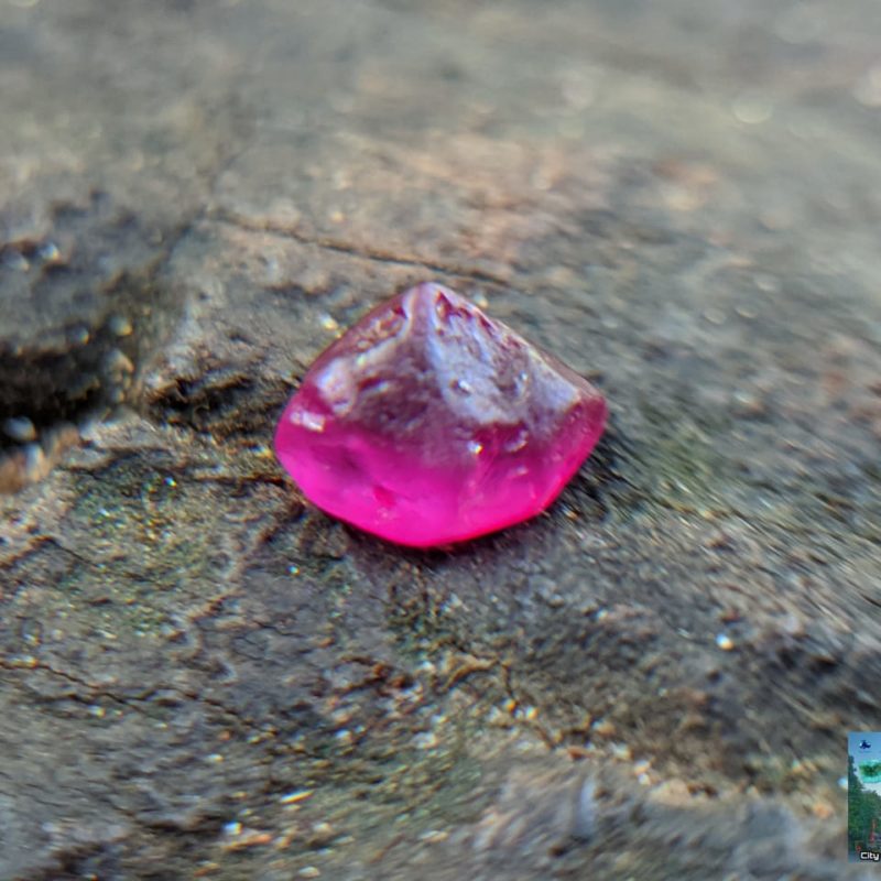 Ceylon Natural Ruby & Padparadscha Sapphire Rough Gemstones ( Sri ...