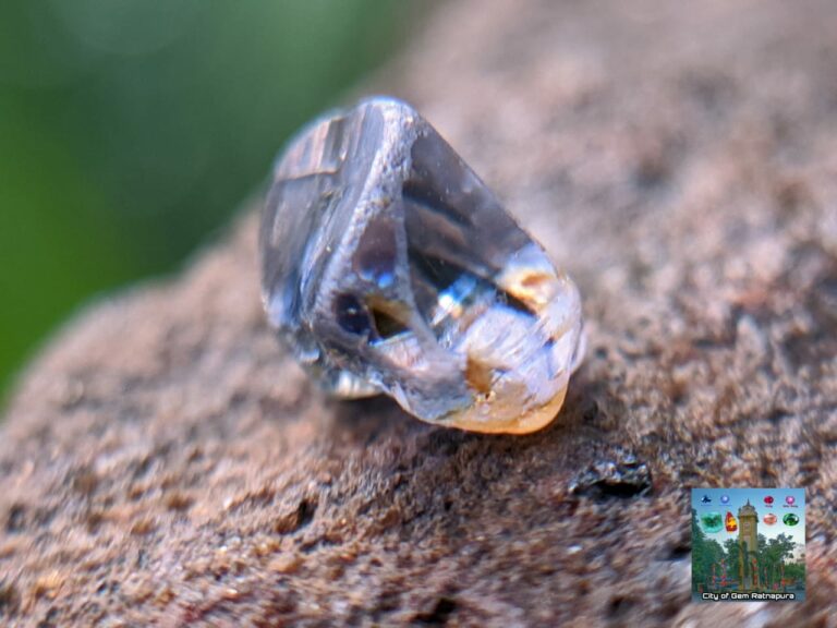 ඔට්ටු Ceylon Natural Heating Sapphire Rough Stone " Athul ottu"