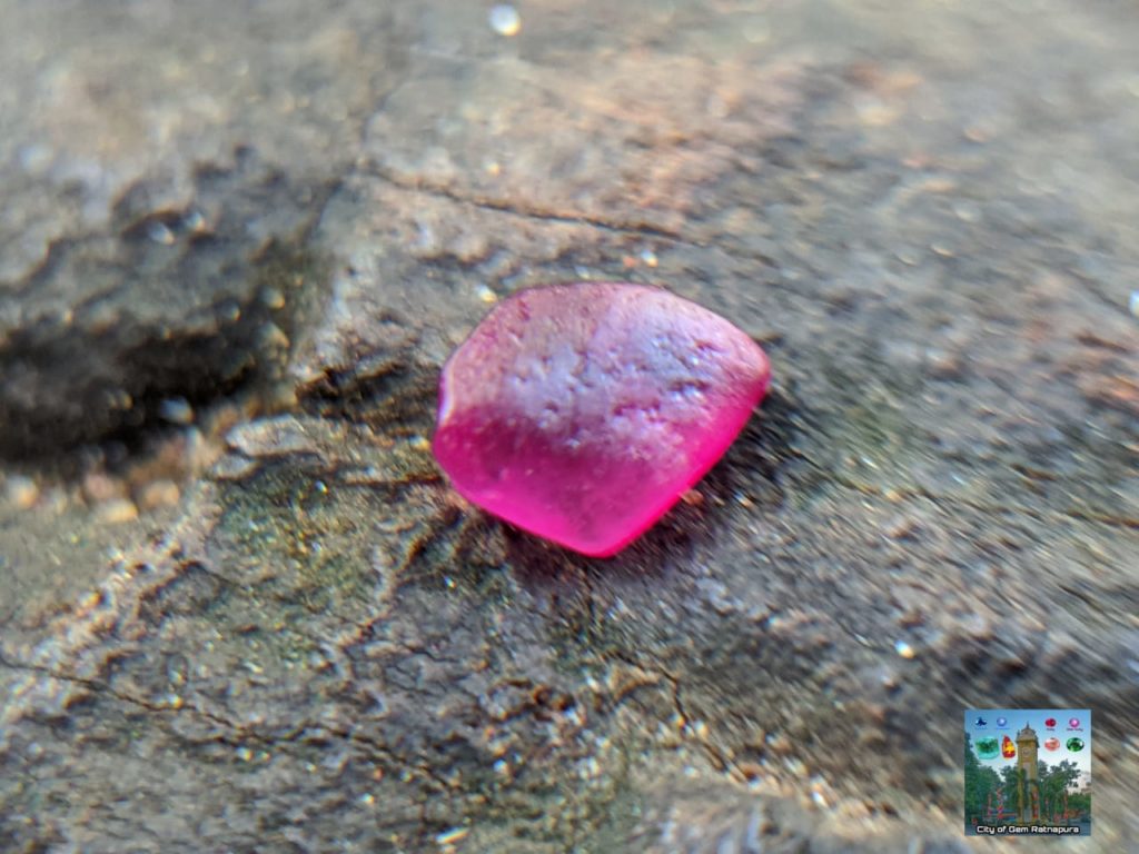Ceylon Natural Ruby & Padparadscha Sapphire Rough Gemstones ( Sri ...
