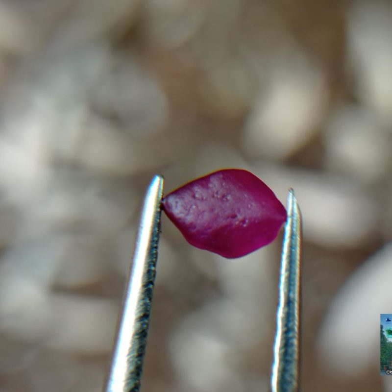 Ceylon Natural Ruby & Padparadscha Sapphire Rough Gemstones ( Sri ...