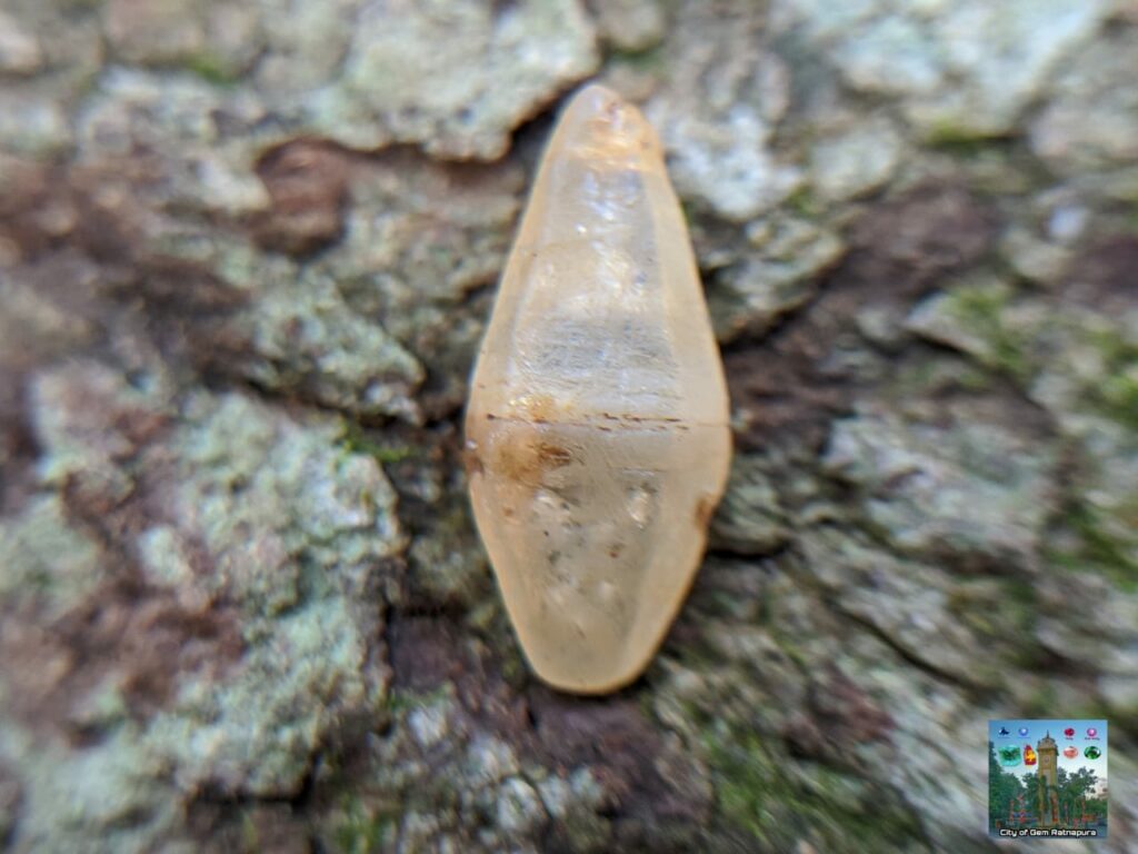 CEYLON NATURAL SAPPHIRE COMPLETE CRYSTAL ( Mat glass body ) -