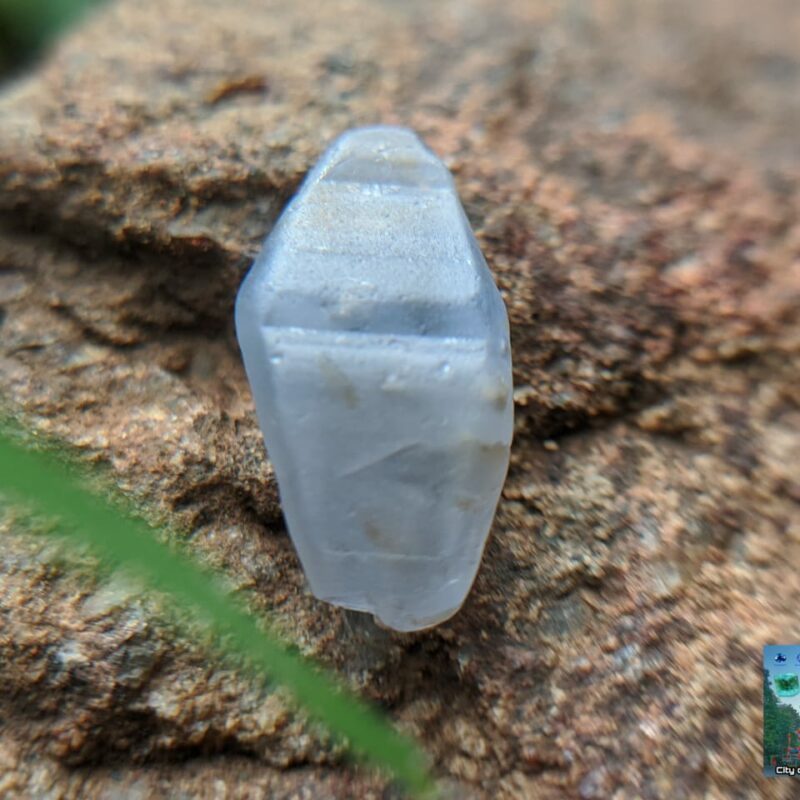 NATURAL HEATING SAPPHIRE CRYSTAL "Geuda Crystal"