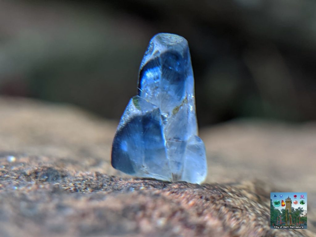 Ceylon Natural Heating Sapphire "ottu" Twin Crystal with Special ...