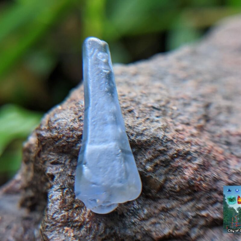 NATURAL HEATING SAPPHIRE CRYSTAL "Ottu Crystal"