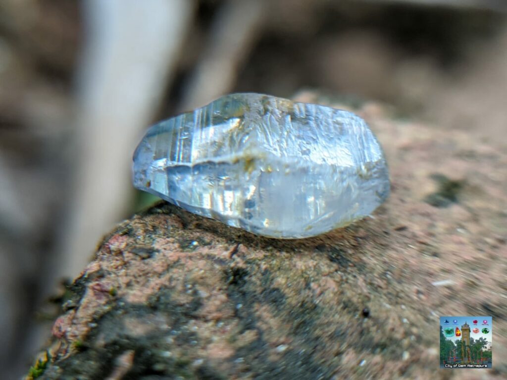 CEYLON NATURAL HEATING SAPPHIRE CRYSTAL "GEUDA ( DUM GAL )" glass body ...