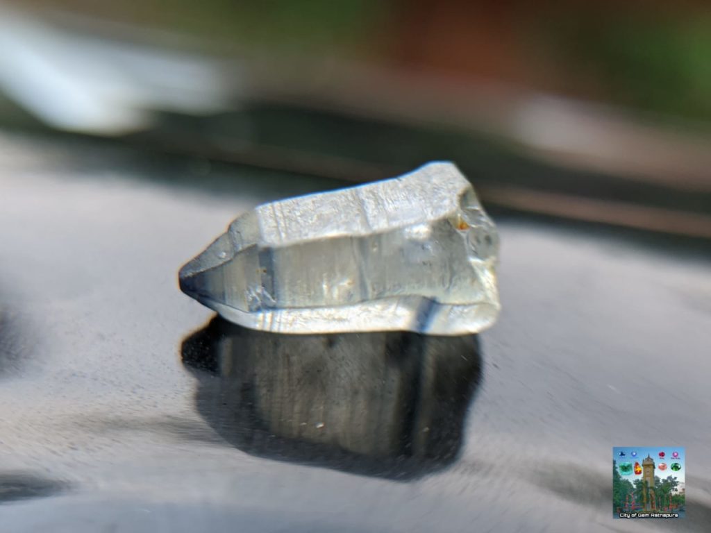 Ceylon Natural Heating Sapphire "ottu" Crystal