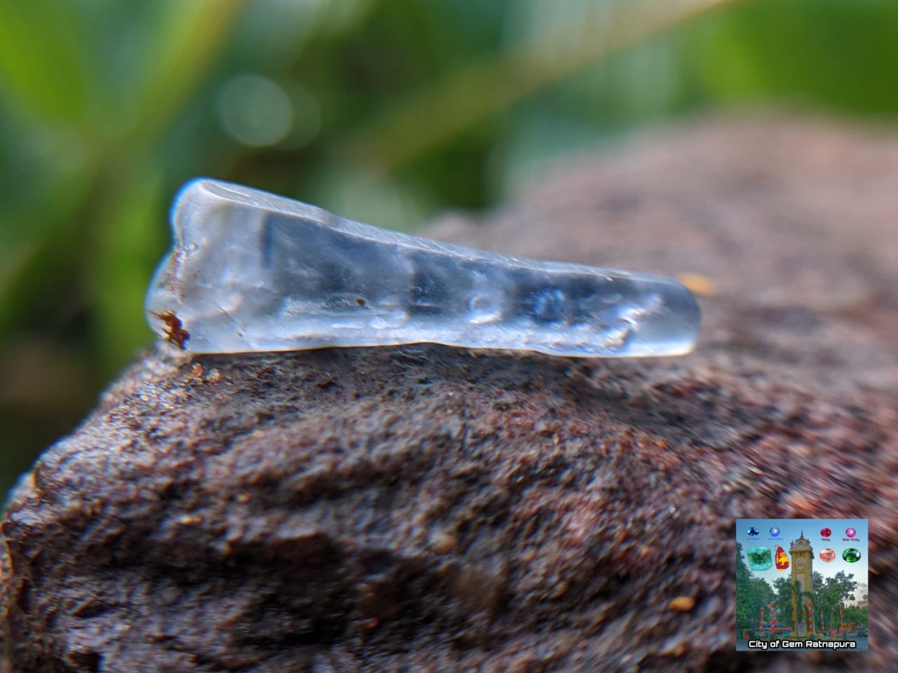 NATURAL HEATING SAPPHIRE CRYSTAL "Ottu Crystal"