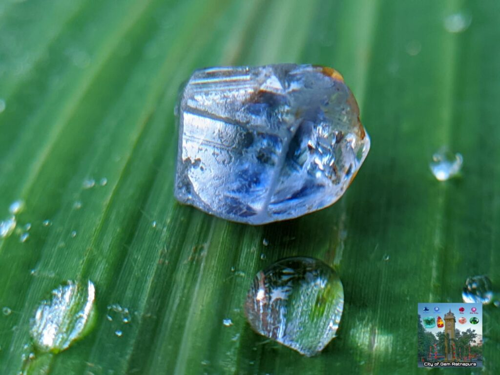 ඔට්ටු Ceylon Natural Heating Sapphire Rough Stone " Athul ottu"