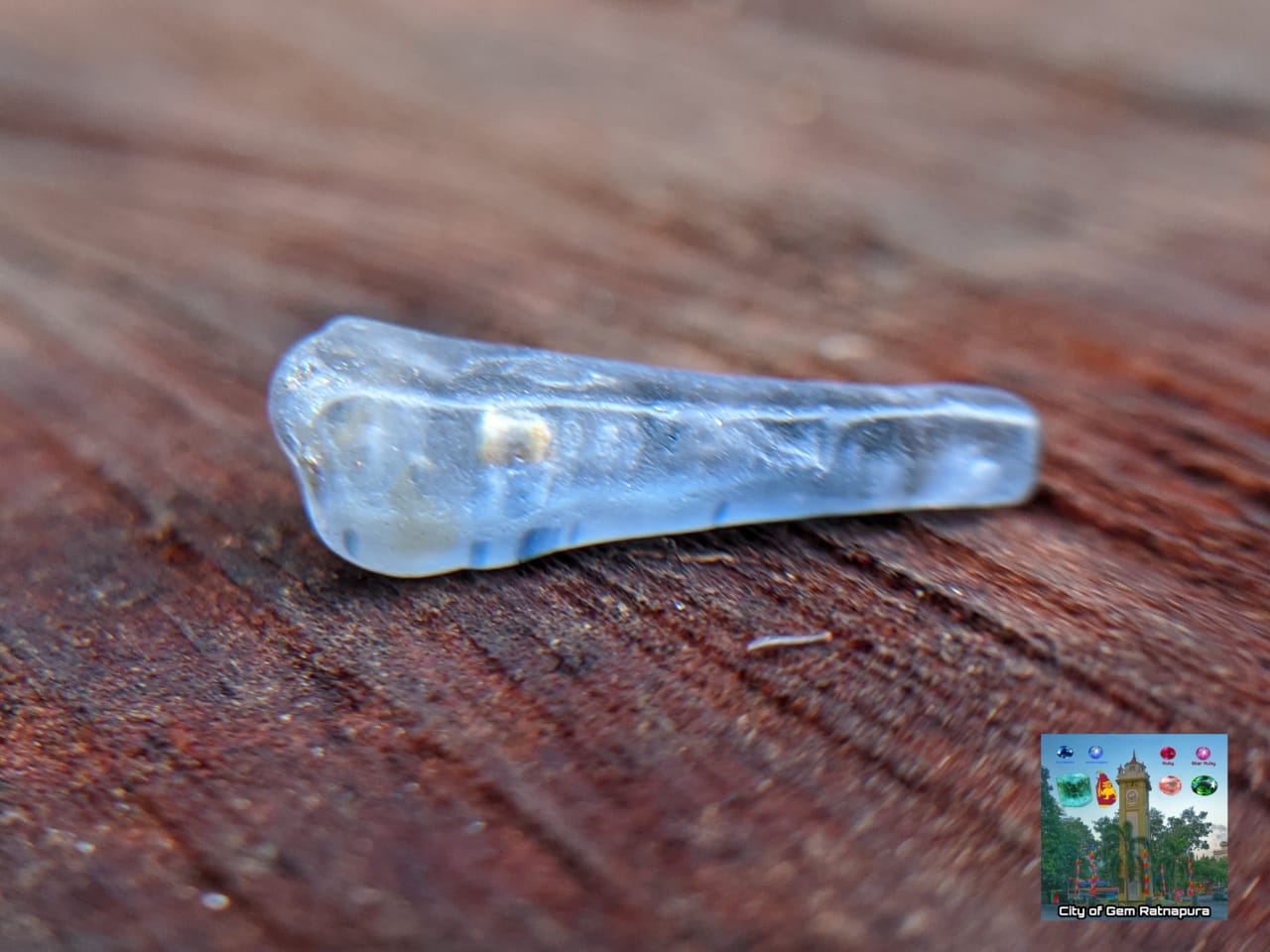 NATURAL HEATING SAPPHIRE CRYSTAL "Ottu Crystal"