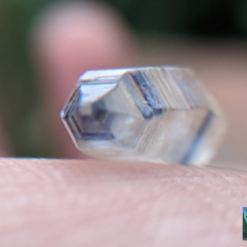 Ceylon Natural Heating Sapphire "ottu" Crystal