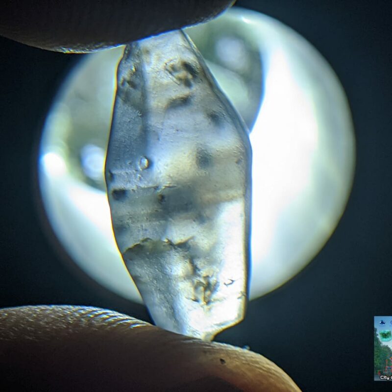 NATURAL HEATING SAPPHIRE CRYSTAL "Geuda Crystal"