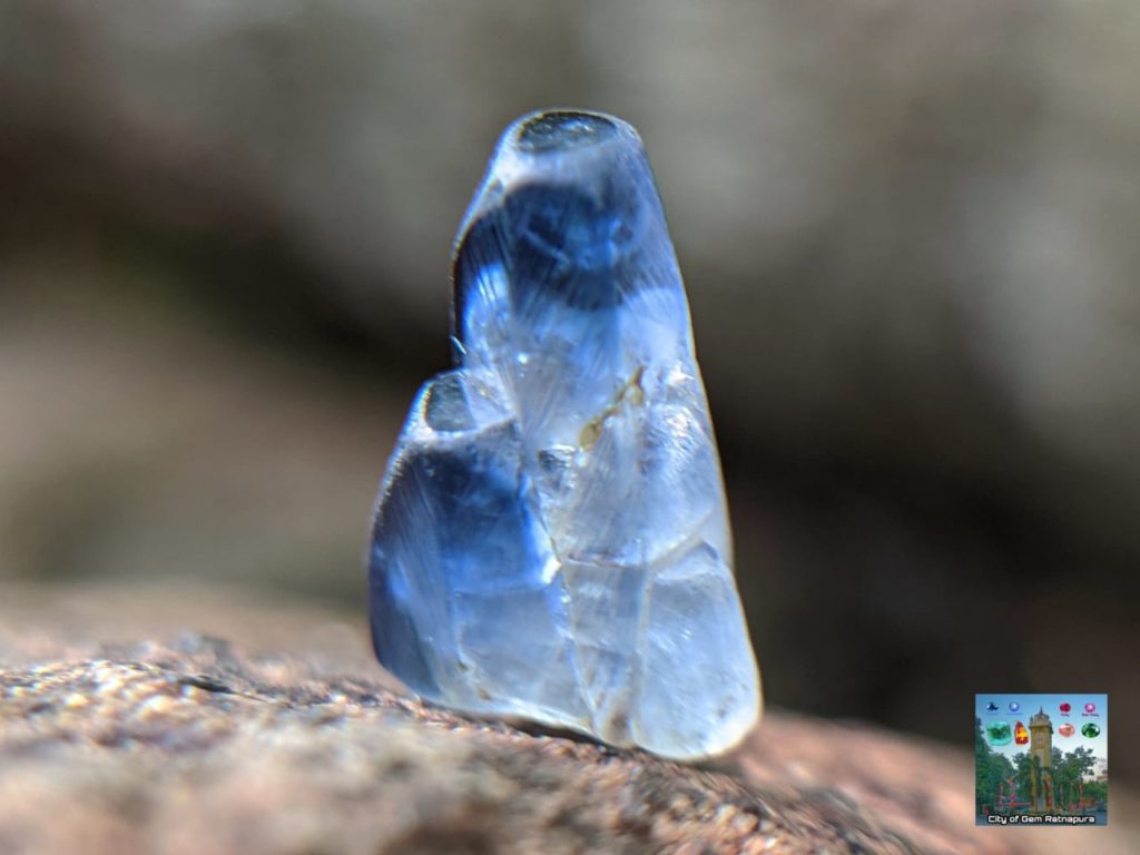 Ceylon Natural Heating Sapphire "ottu" Twin Crystal with Special ...