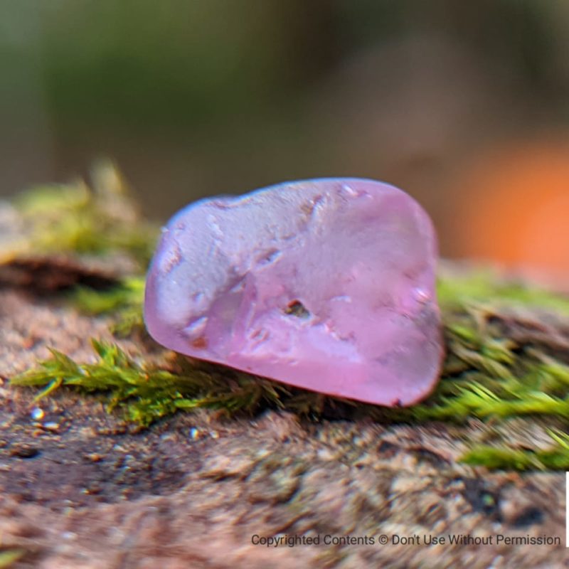 NATURAL HEATING SAPPHIRE ROUGH GEMSTONES ( Rathu Geuda ) -