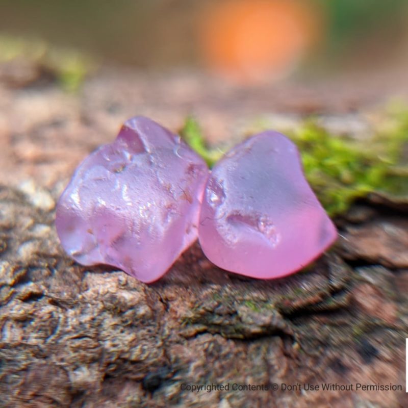 NATURAL HEATING SAPPHIRE ROUGH GEMSTONES ( Rathu Geuda ) -