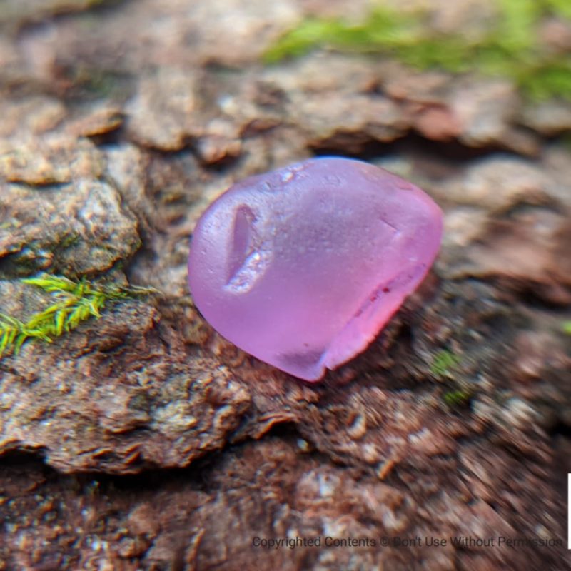 NATURAL HEATING SAPPHIRE ROUGH GEMSTONES ( Rathu Geuda ) -