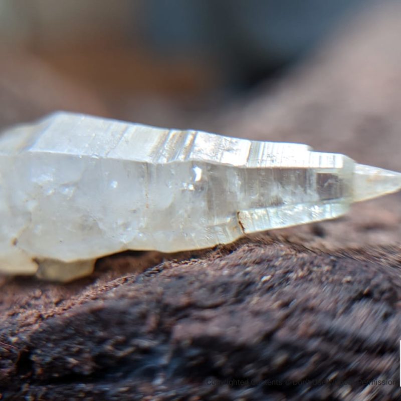 Ceylon Natural Colourless Sapphire Crystal with Growth Marks ( Glass ...