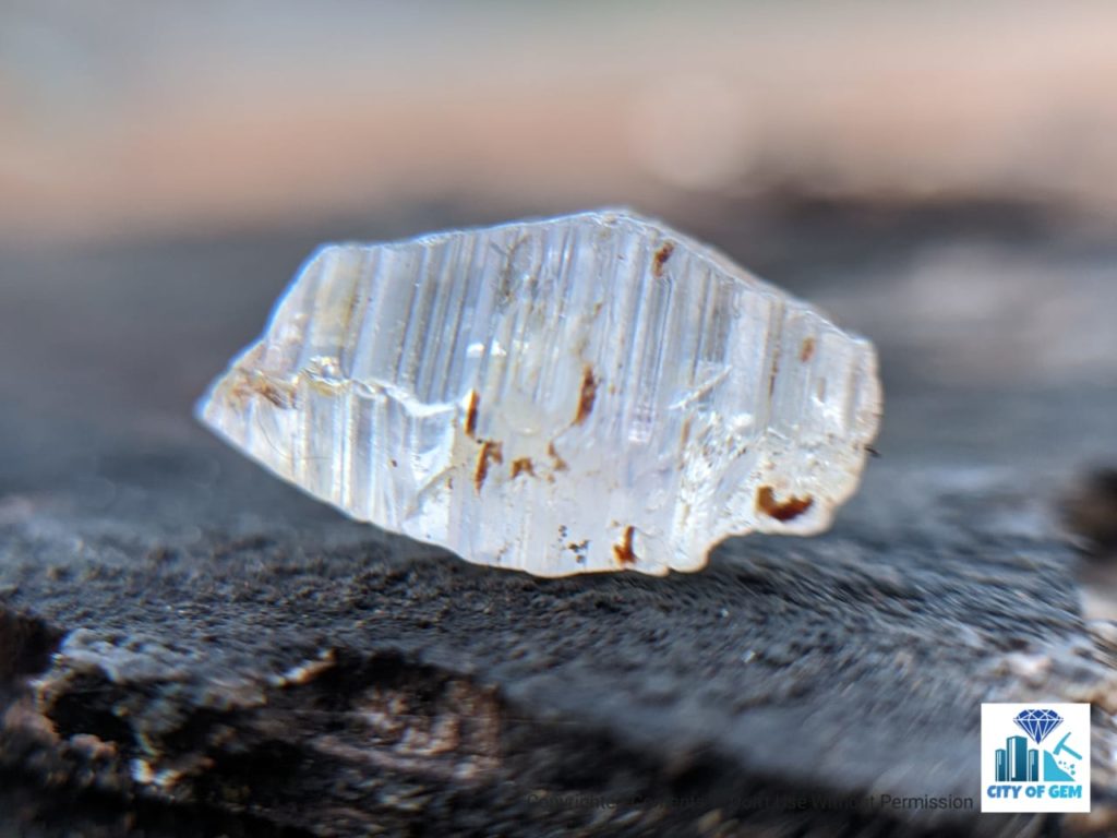 Ceylon Natural Colourless Sapphire Terminated Crystal ( Shinny Glass ...