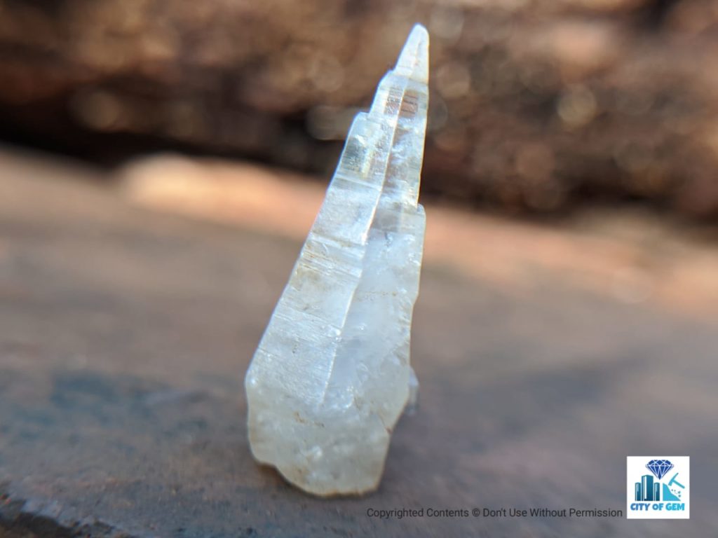 Ceylon Natural Colourless Sapphire Crystal with Growth Marks ( Glass ...