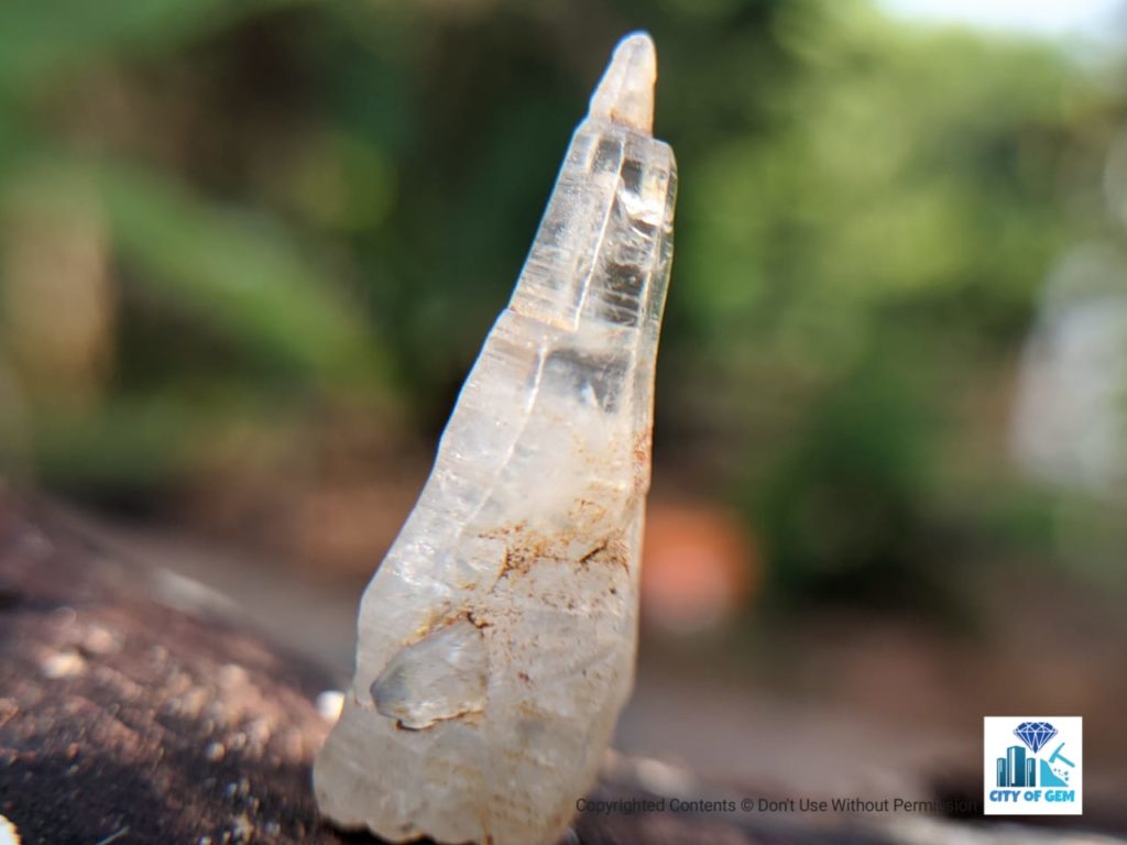 Ceylon Natural Colourless Sapphire Crystal with Growth Marks ( Glass ...