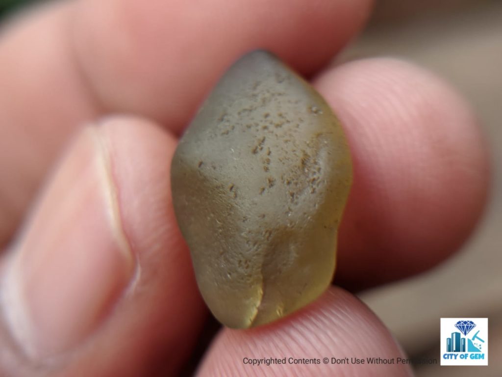 Ceylon Natural Green Sinhalite Rough Gemstones