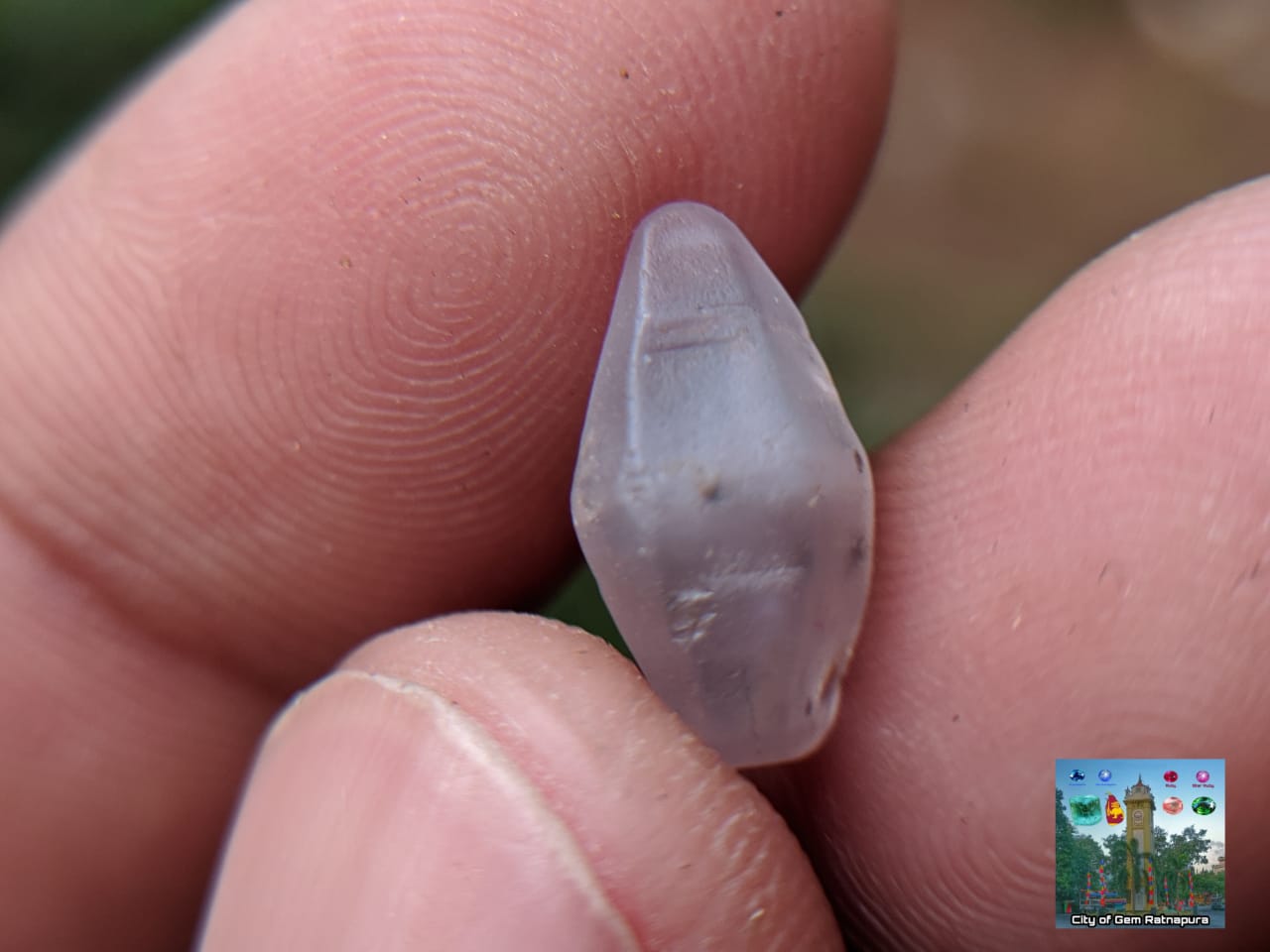 Ceylon Natural Sapphire "geuda" Crystal ( not for cutting and polishing ) -