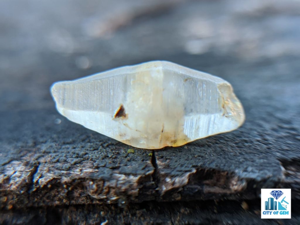 Ceylon Natural Colourless Sapphire Crystal ( Rough Glass Body ) -