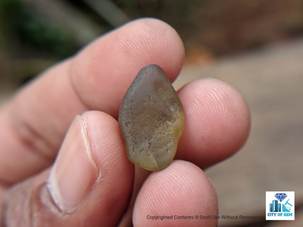 Ceylon Natural Green Sinhalite Rough Gemstones