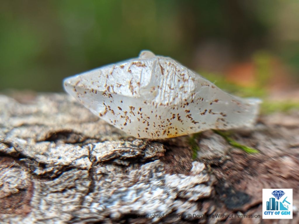 Ceylon Natural "geuda" Heating Sapphire Crystal