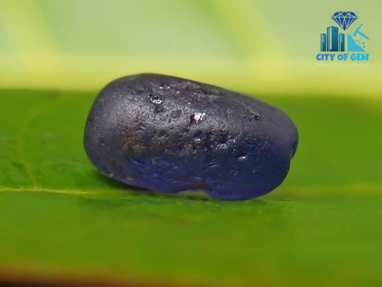 Natural Blue Sapphire with Ruby