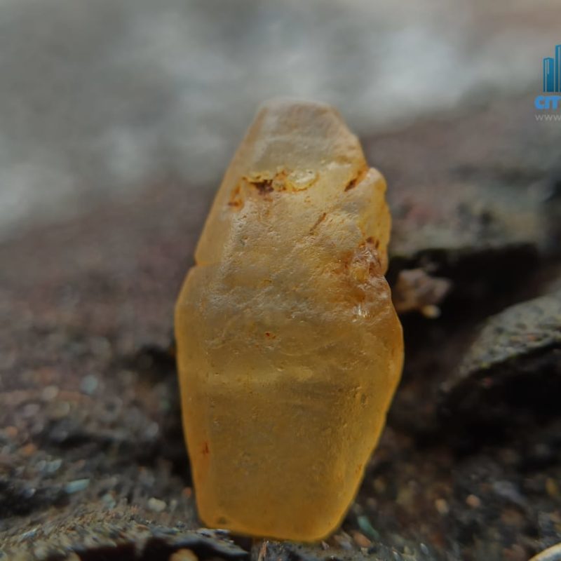 Ceylon Natural Yellow Sapphire Crystals