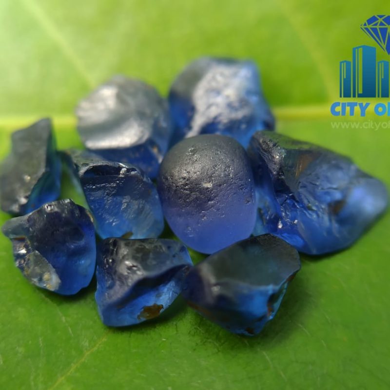 Best Quality Natural Royal Blue Sapphire Rough Gemstones from Famous ...