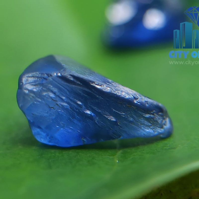 Best Quality Natural Royal Blue Sapphire Rough Gemstones from Famous ...