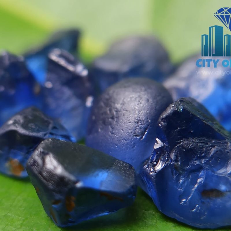 Best Quality Natural Royal Blue Sapphire Rough Gemstones from Famous ...