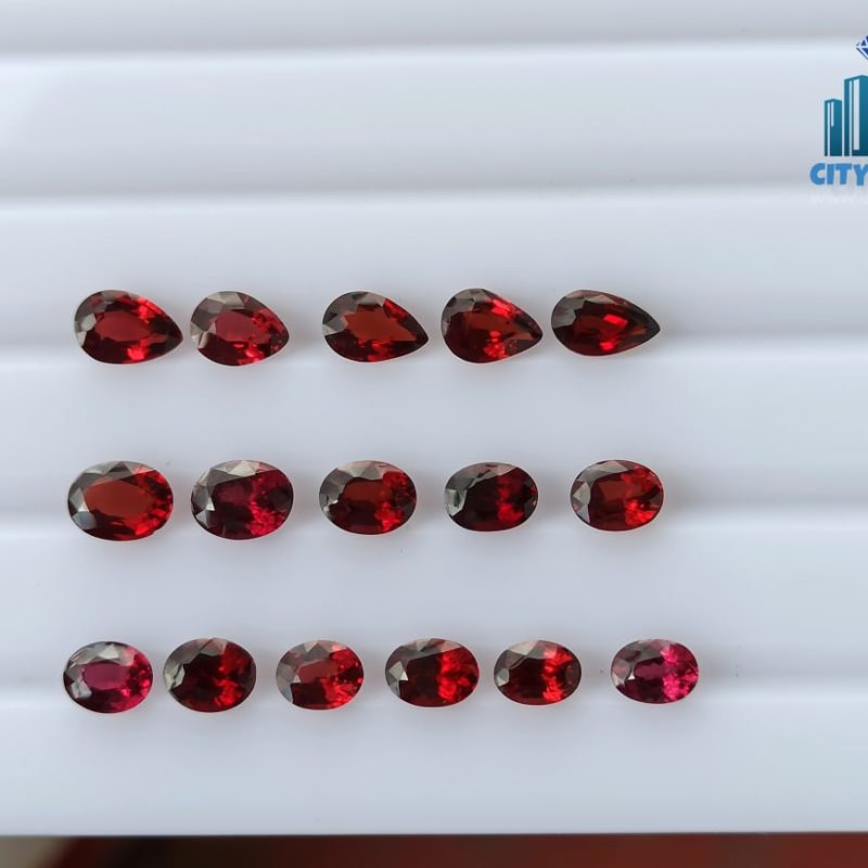 Natural Fine Quality Garnet Oval and Pear Shape Gemstones Lot