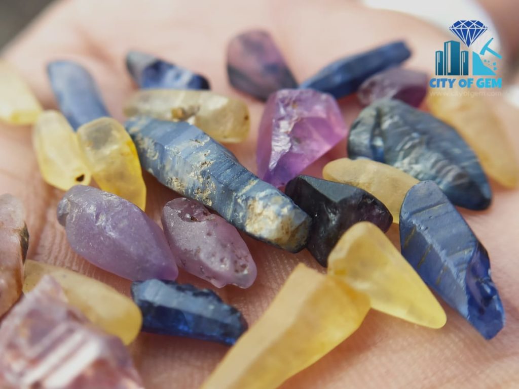 Ceylon Natural Sapphire Crystals lot with blue sapphire twin crystal