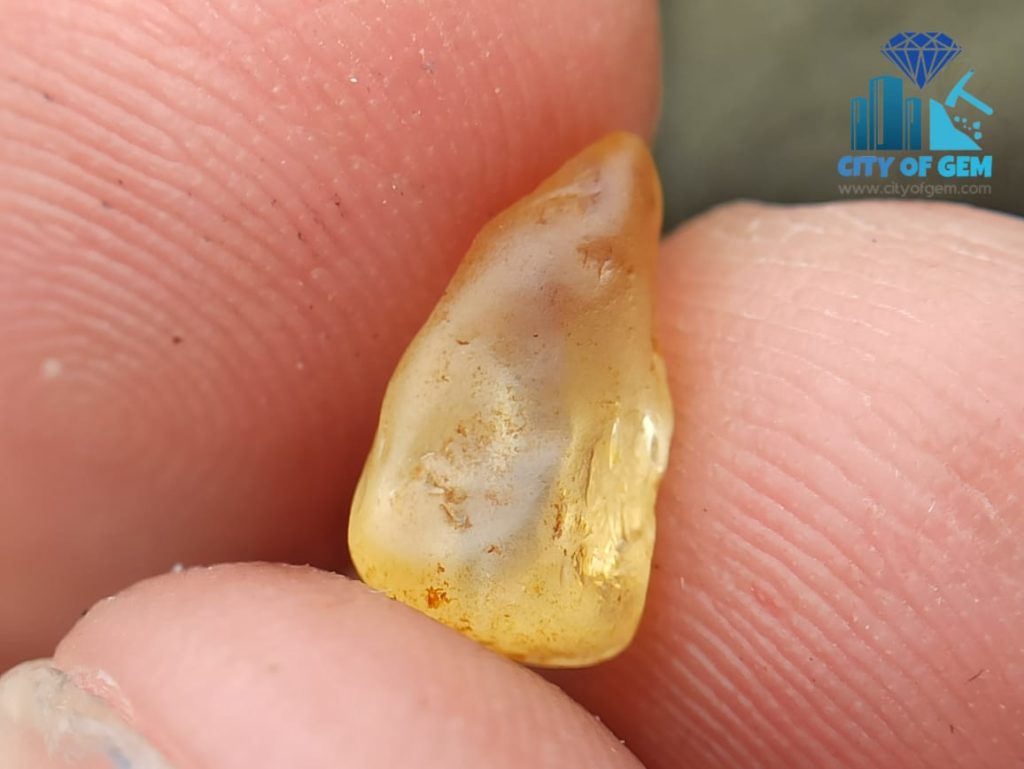 Ceylon Natural Yellow Sapphire Rough Gemstones Lot