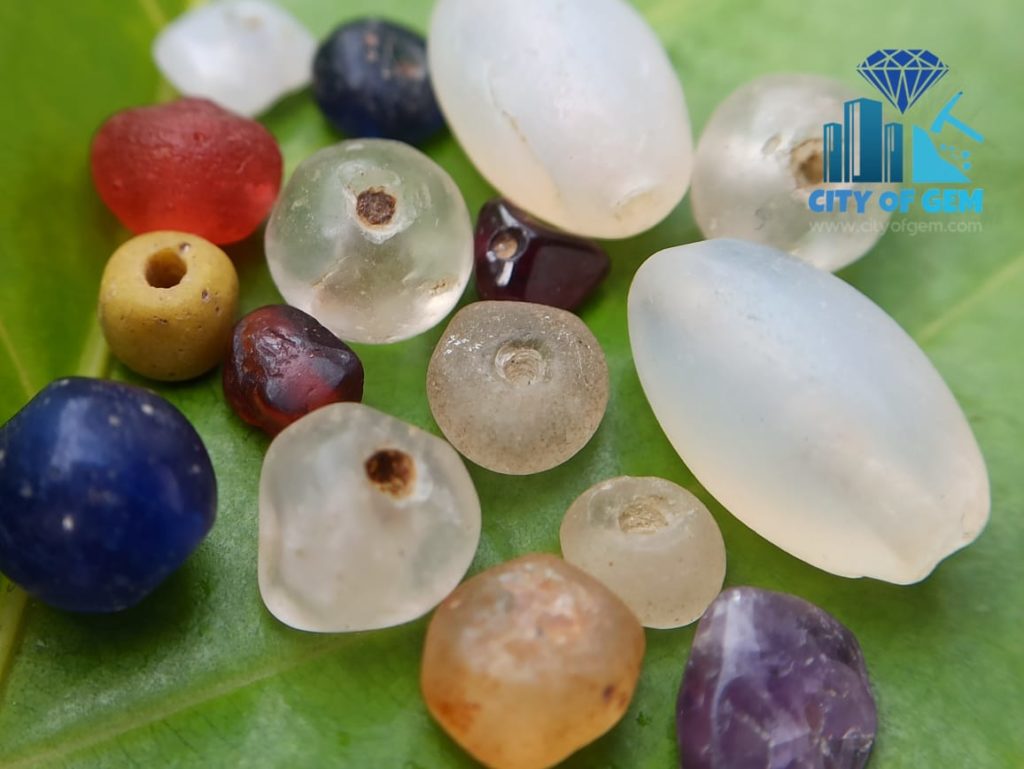 Ancient Necklace Beads from Sri Lanka "mukkaru stones"