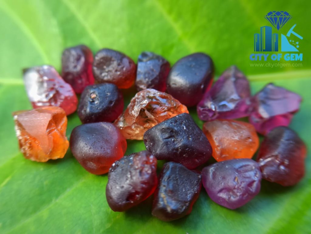Natural Garnet - Spessartite/ Hessonite/ Rhodolite/ Almandite Rough ...