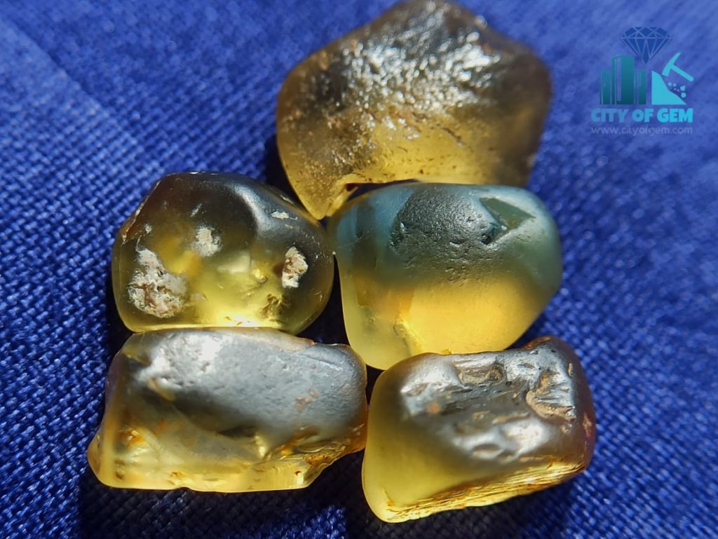 Ceylon Natural Chrysoberyl Rough Gemstones