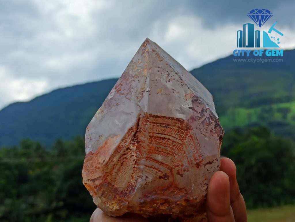 Ceylon Natural Enhydro Quartz Crystal - Visible moving gass bubble