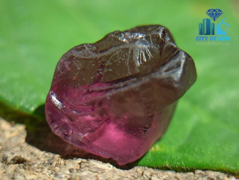 Facet Grade Natural Spinel High Quality Rough Stone from Sri Lanka