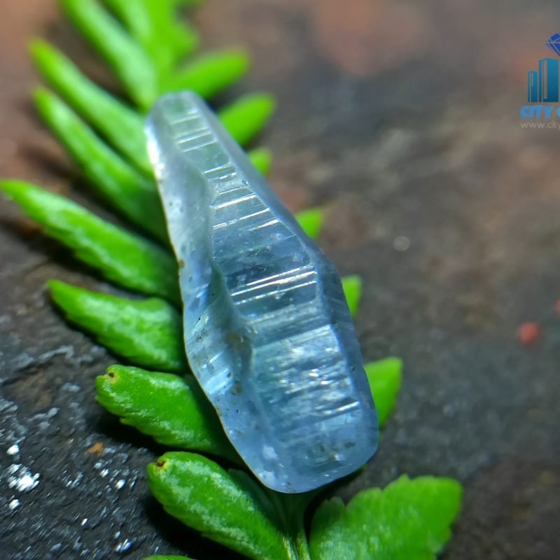 Ceylon Natural Sapphire Complete Crystal Couple from Rambuka Village