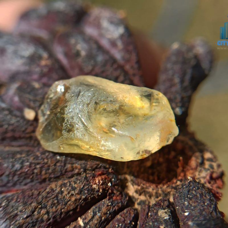 Natural Heating Grade Yellow Sapphire Rough Gemstone - Facet Grade