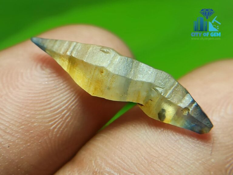 Ceylon Natural Bi-color Sapphire Complete Crystal - Wedding Stone ...