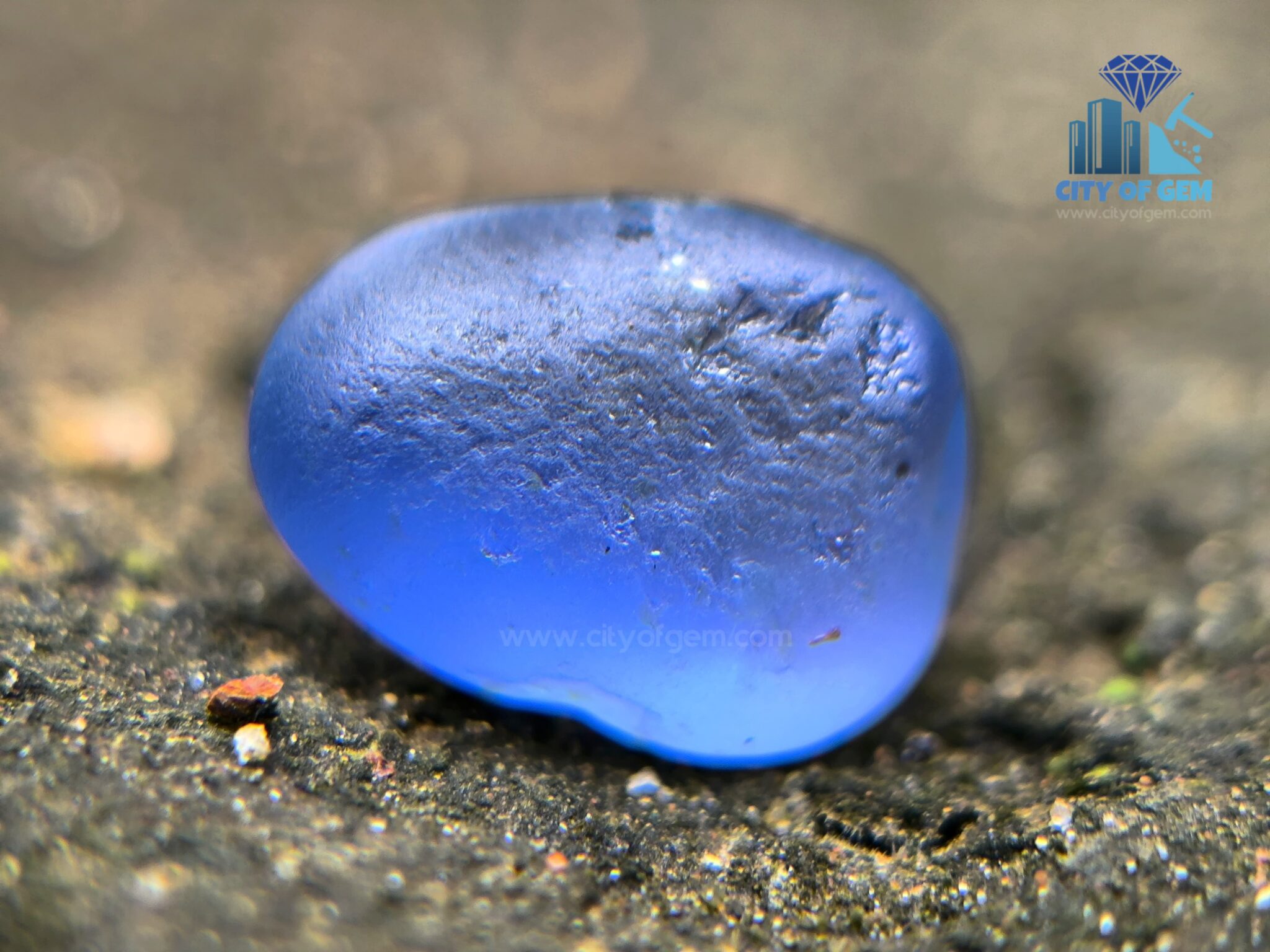 Facet Grade Ceylon Natural Blue Sapphire & Hot Pink Sapphire Alluvial Rough Couple