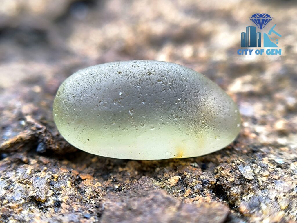 Facet Grade Ceylon Natural Chrysoberyl – Honeydew Green (Alluvial Rough)
